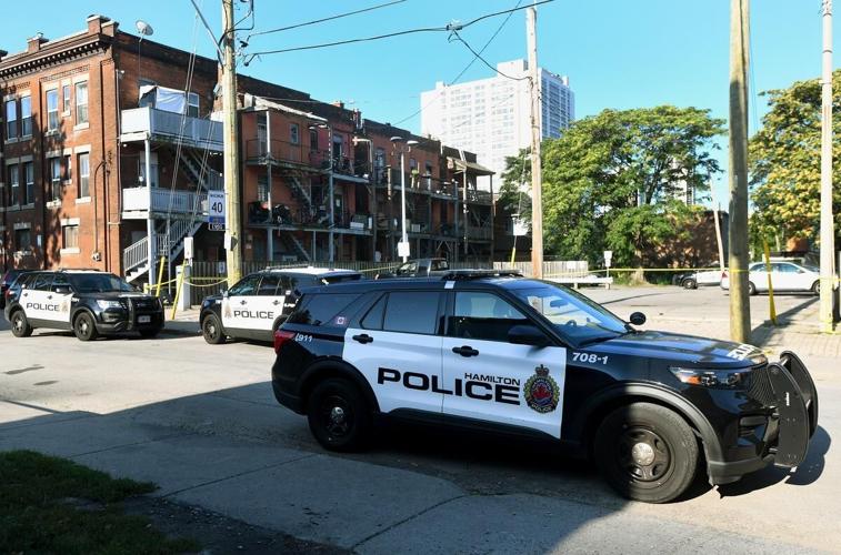 Hamilton cop fires gun during arrest, SIU investigating