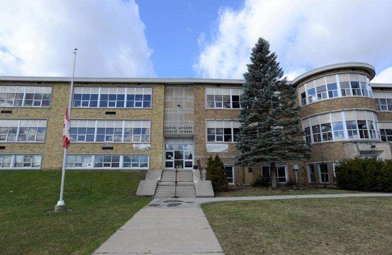 Numbers don’t add up on Simcoe school closure, parents say