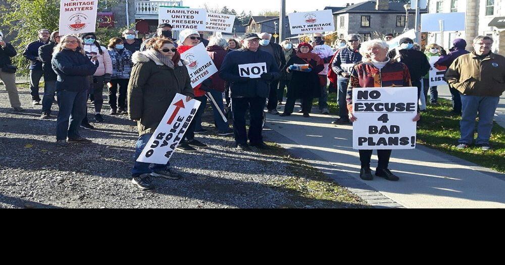 Ancaster's Marr House rally attracts support from across Hamilton