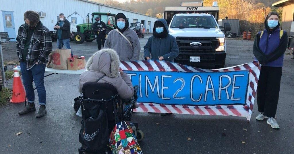Encampment activists protest at City of Hamilton works yard
