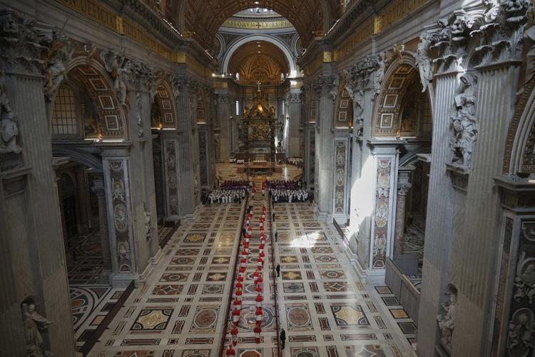 PHOTO COLLECTION: Vatican Pope Procession