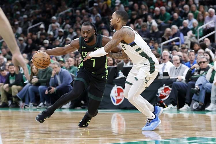 Jayson Tatum scores 34, Celtics beat Bucks 111-105 to spoil Khris Middleton's season debut