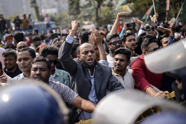 Supporters of Bangladesh Nationalist Party march in protest at attacks ...