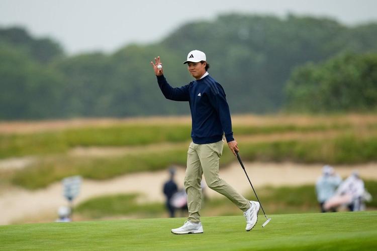 Dylan Wu laughs at himself after five-putting his first hole in the ...