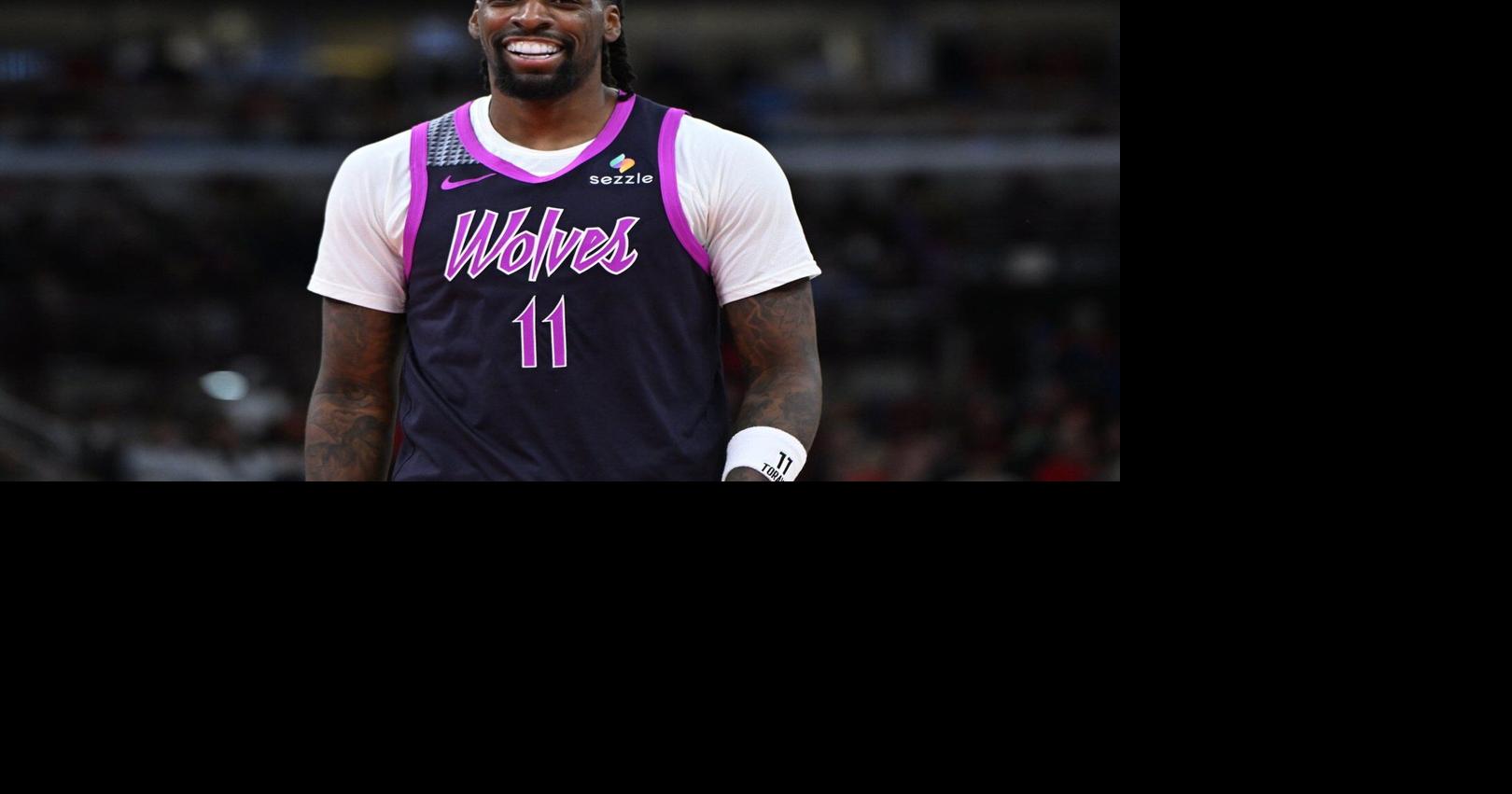 Reid scores 33 points, T-Wolves rout Bulls 136-101 after Chicago loses ...