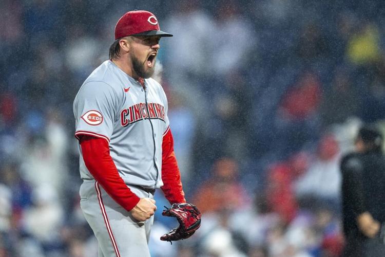 Bryce Harper powers the Philadelphia Phillies to 9-4 victory against the Cincinnati Reds