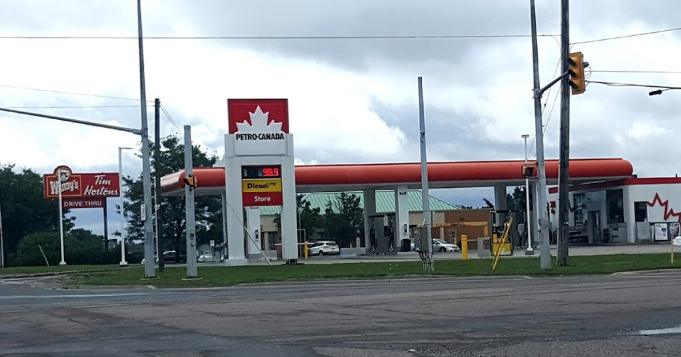Petro-Canada warns of water in premium gasoline at Waterdown Hwy. 6 ...