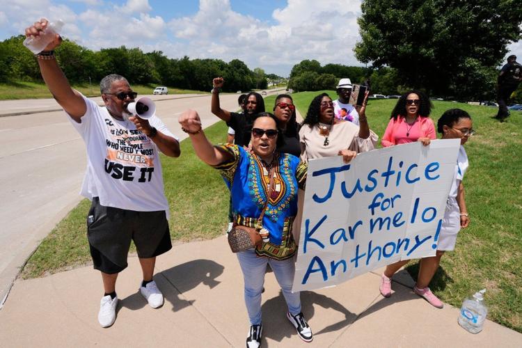 Defense tries to buttress self-defense claim in Texas trial over teen ...