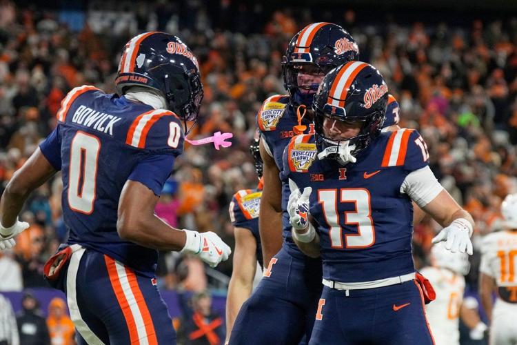 Illinois beats Tennessee in the Music City Bowl to keep Big Ten ...