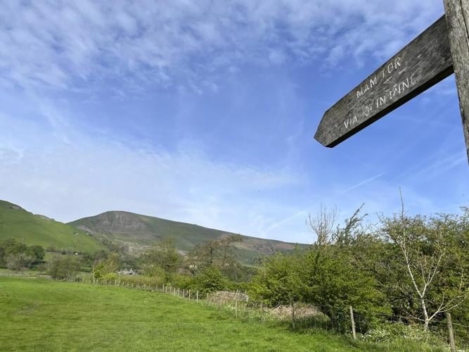 Vistas, history and a slice of rural England await hikers to the Peak ...