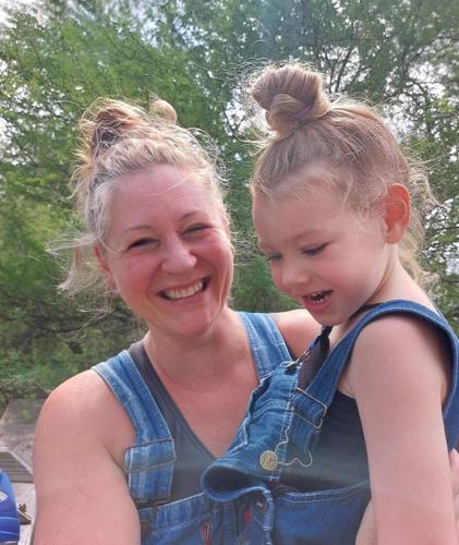 Canadian mother and her seven-year-old daughter detained in Texas: husband