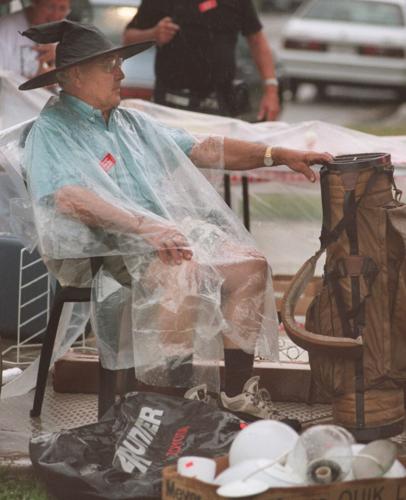 Operation Santa Claus: Jimmy Lomax beach strip garage sale