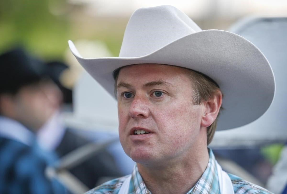 Alberta plans to resist federal efforts to seize prohibited weapons ...