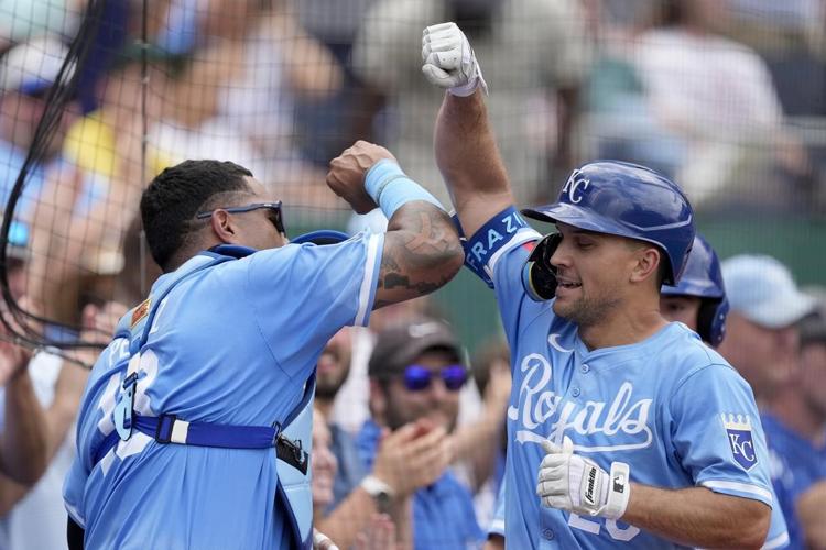 Vinnie Pasquantino hits a key 2-run double as the Royals beat the ...