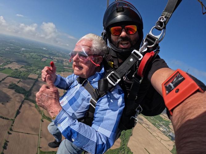 Skydiving senior celebrates 90th birthday in the air