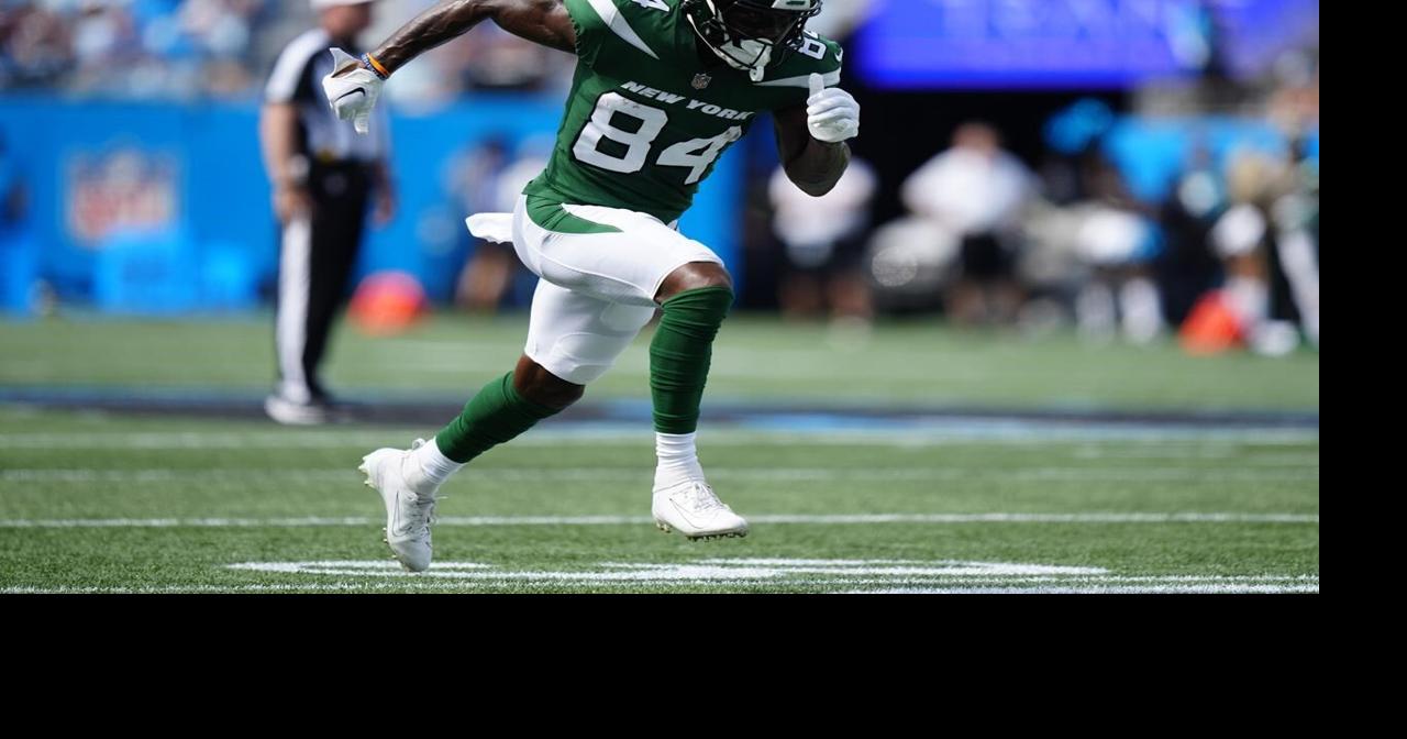 Jets wide receiver Corey Davis announces he's stepping away from football