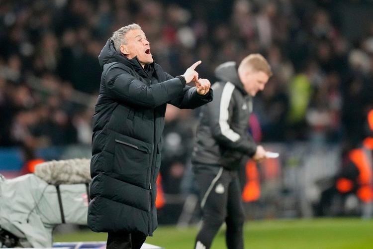 Marseille's title chances hang by a thread heading into Ligue 1 ...