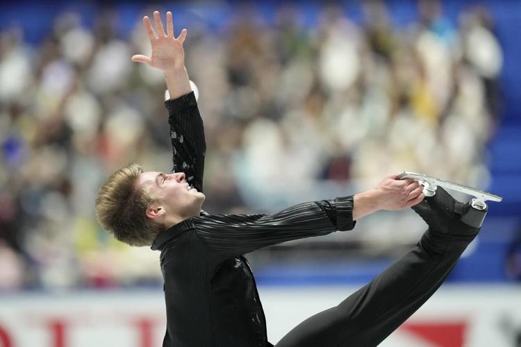 Kagiyama and Sakamoto lead Japanese sweep of men’s and women's short ...