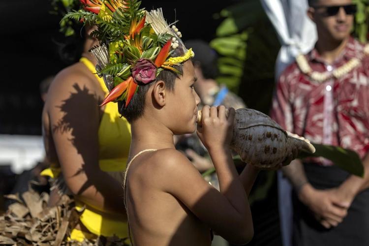 Singing, ceremonies and straw hats: Olympics opening ceremony in Tahiti ...