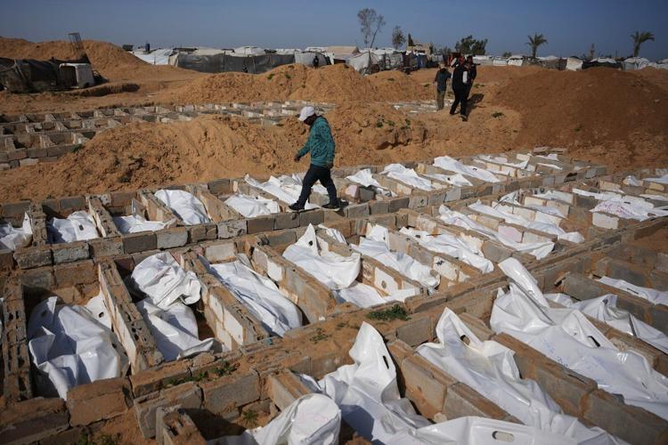 MSF suspends some work at Gaza's Nasser Hospital due to presence of ...