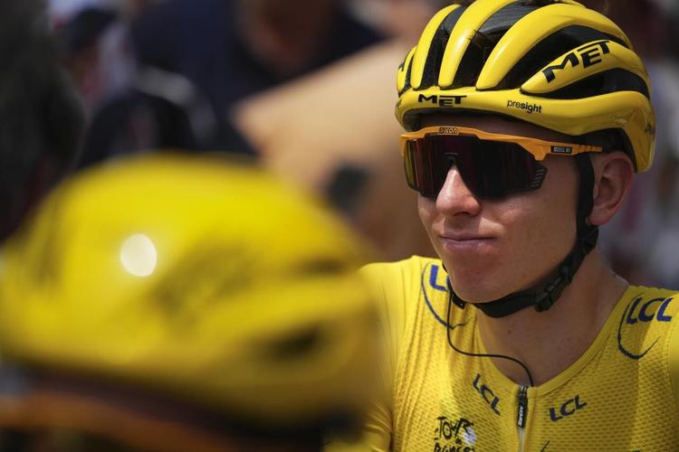 Belgian sprinter Philipsen completes hat trick of stage wins at Tour ...