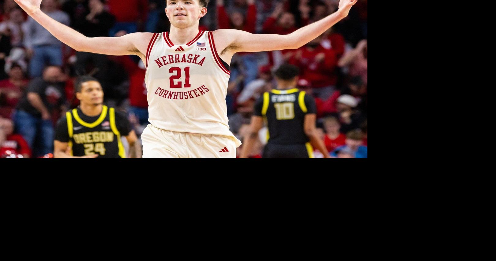 No. 8 Nebraska extends winning streak to 21 games with a 90-55 victory ...