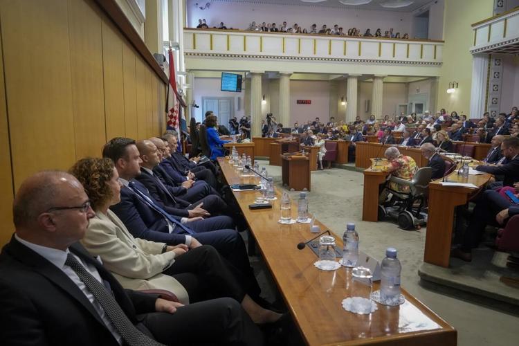 Croatia gets new government with a far-right party included ahead of ...