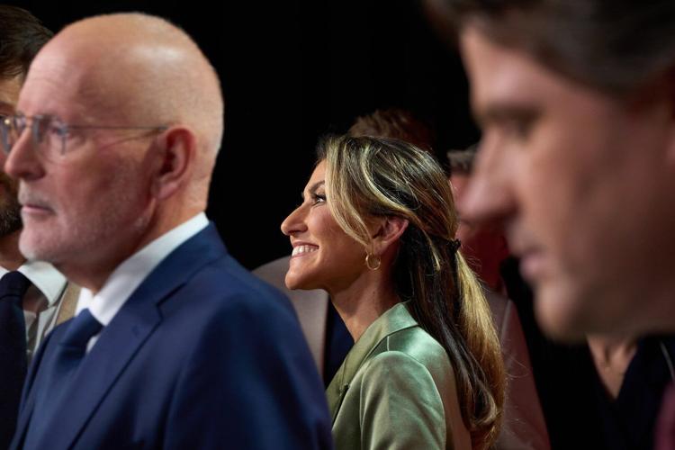27 parties and 1,166 candidates crowd the ballot for the Dutch election