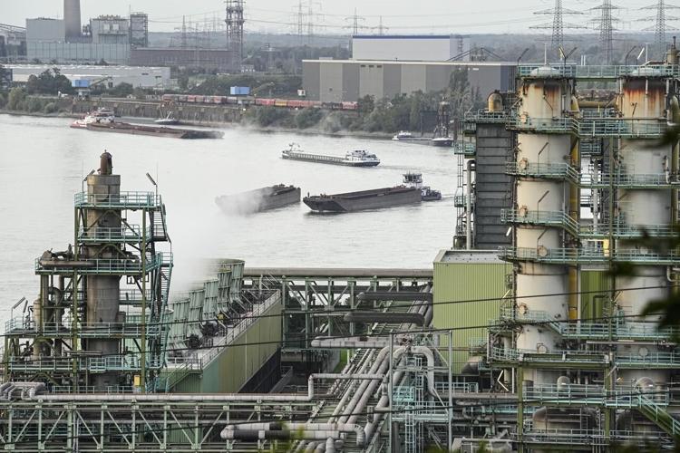 Fossil fuel interests have large, yet often murky, presence at climate ...