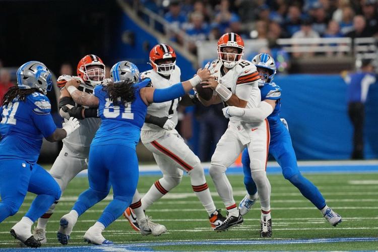 Goff throws 2 TD passes to St. Brown, Lions beat Browns 34-10 for 3rd ...