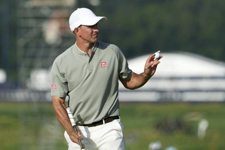 At US Open, Adam Scott turns back the clock and climbs within a shot of ...