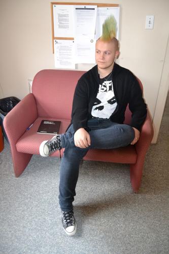 Waterdown musician Schonski to take the stage at Stonewalls