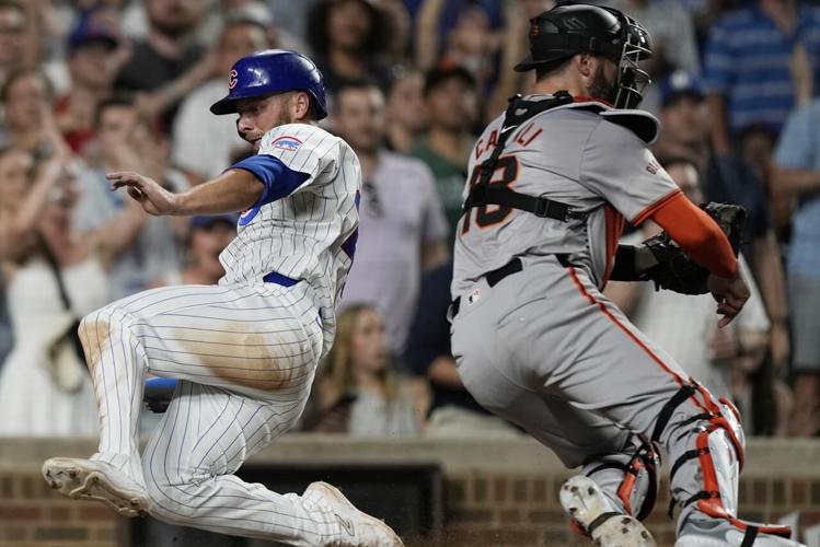 Cubs score 3 runs in 8th, top Giants 5-2