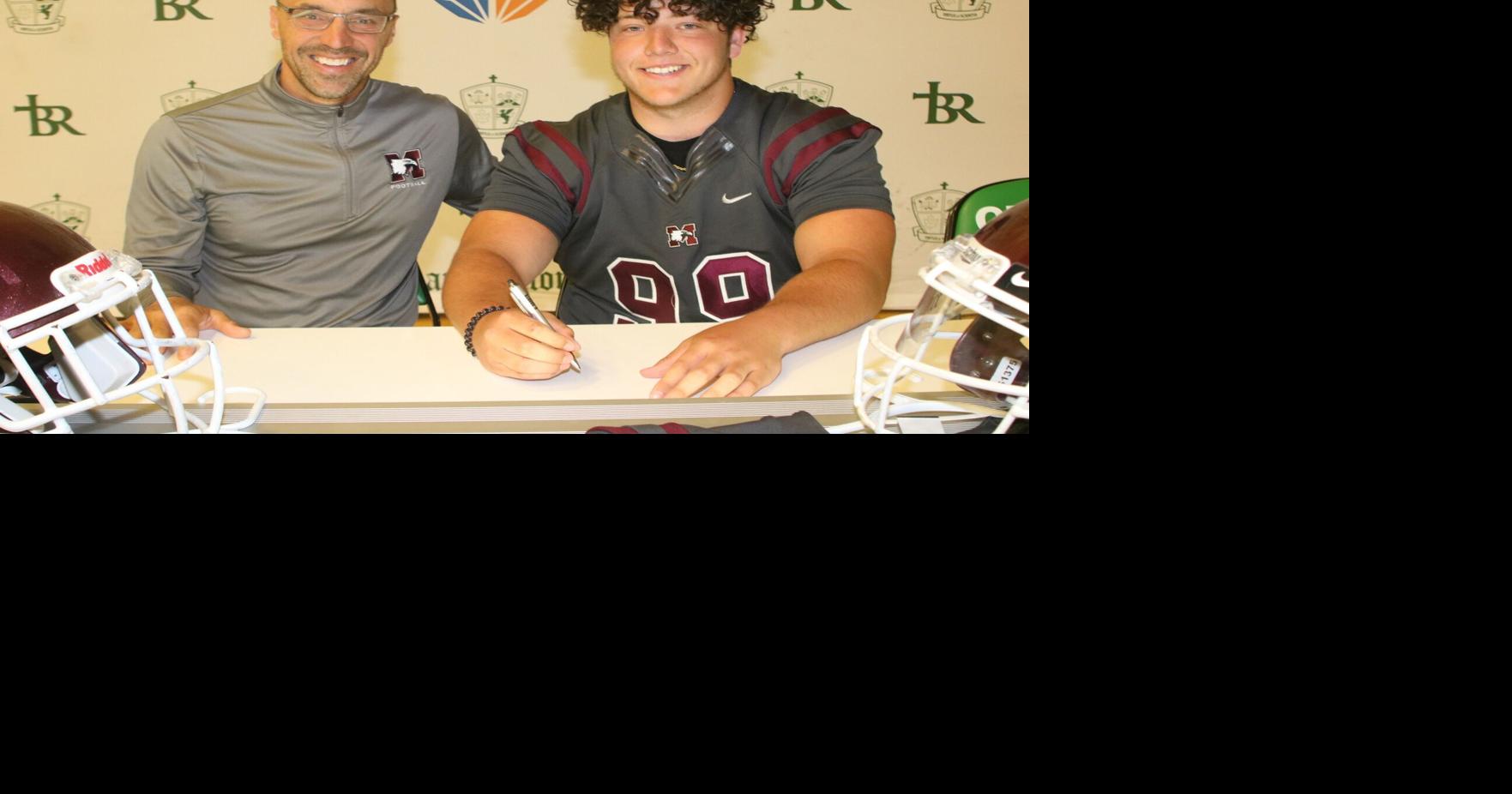 Bishop Ryan's Malik Wade signs with McMaster Marauders football