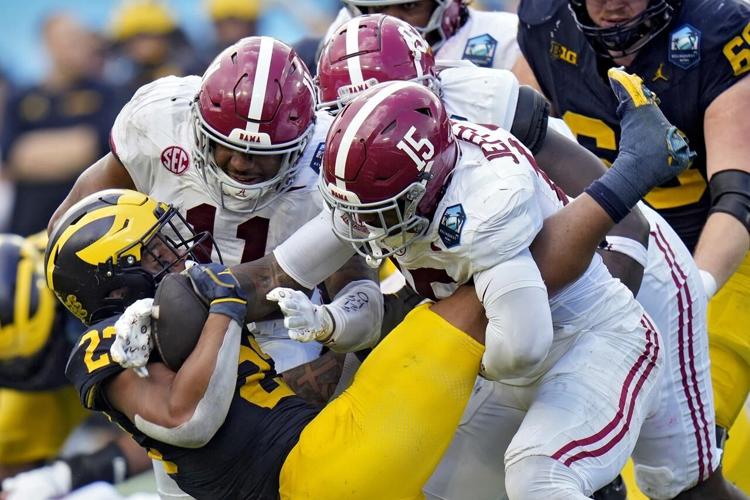 Michigan defense pressures Milroe all day, Wolverines beat No. 11 ...