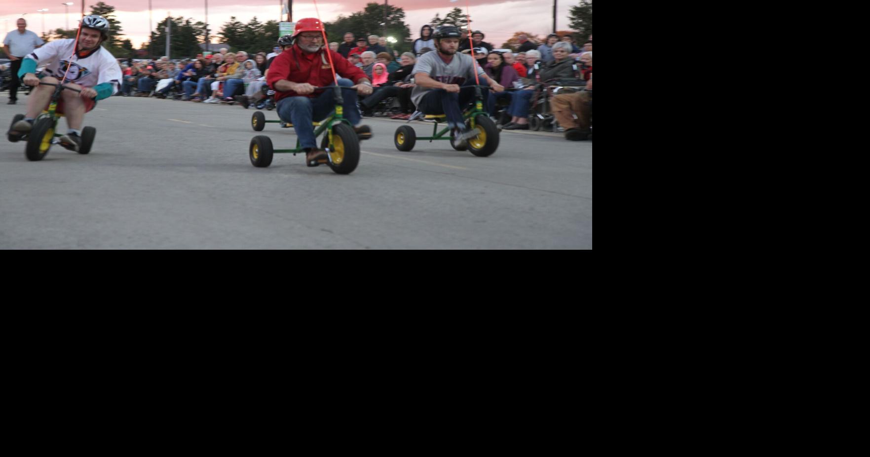 Tricycle race draws hundreds to Haldimand Motors