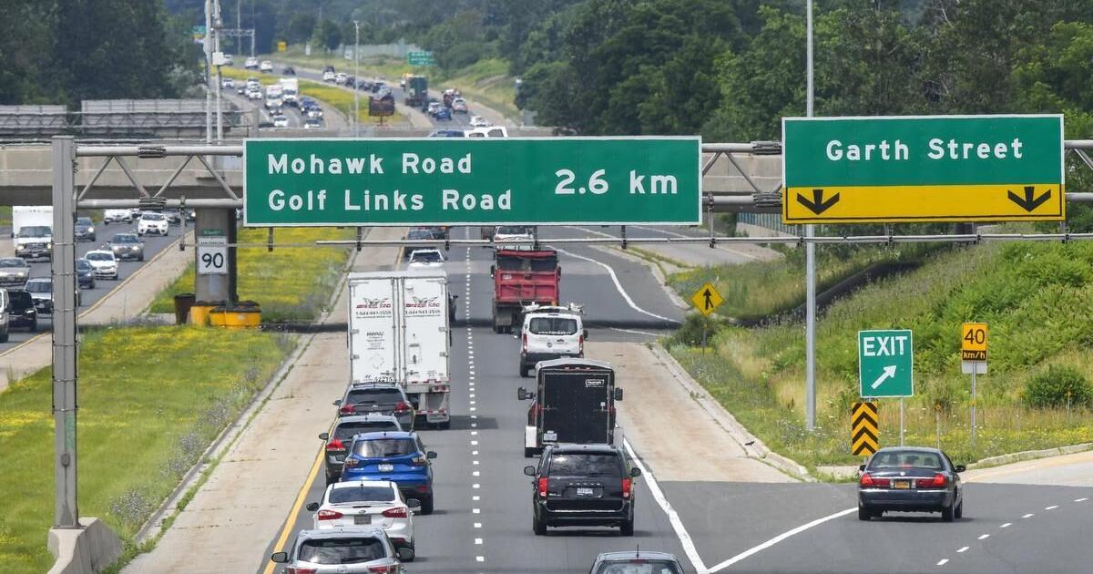 The Linc opens to traffic, linking east and west Hamilton Mountain