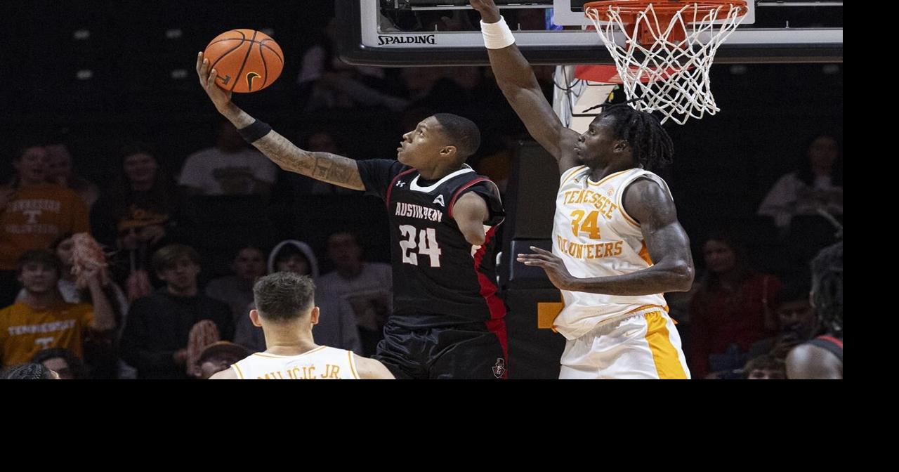 Hansel Enmanuel making an impact for Austin Peay on court with his 1 arm