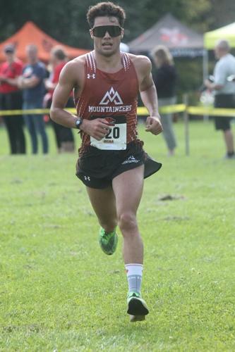 Mohawk cross-country runs to front of the pack