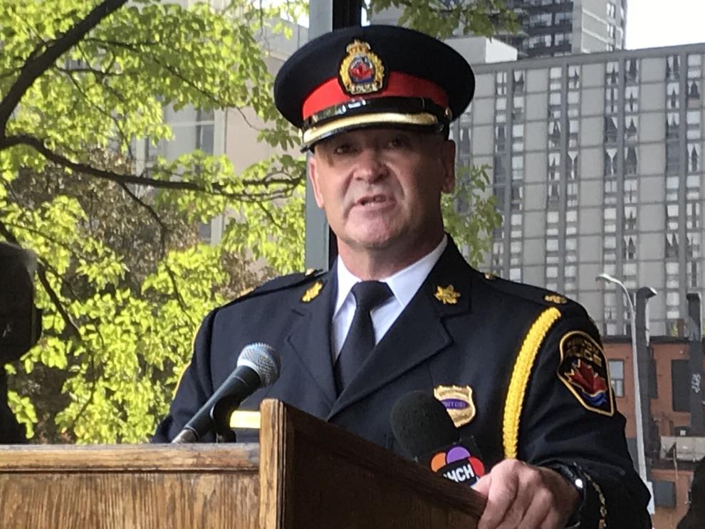 Hamilton police deputy chief retiring after 35 years