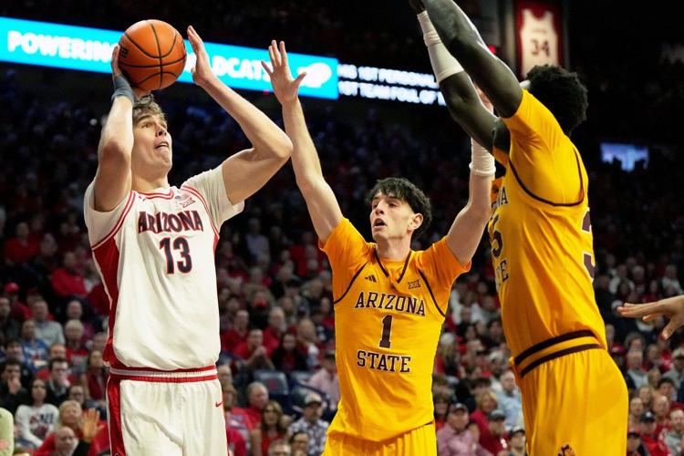 Peat scores 24, No. 1 Arizona remains undefeated with 89-82 win over ...