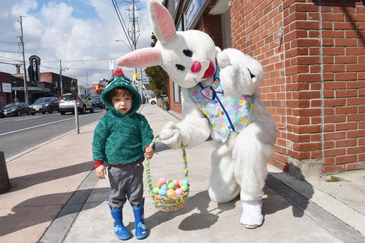 PHOTOS: Easter Bunny spotted on Concession Street on Hamilton Mountain
