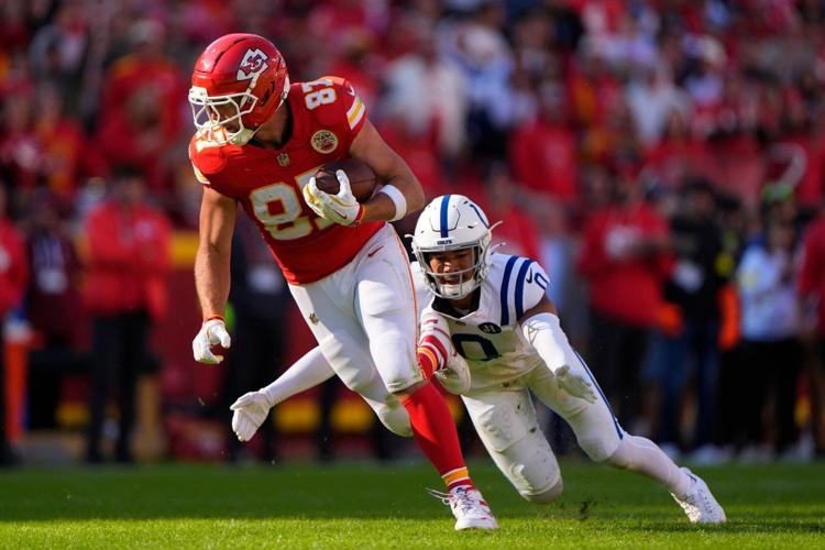 Chiefs' dramatic comeback win over Colts keeps playoff hopes alive