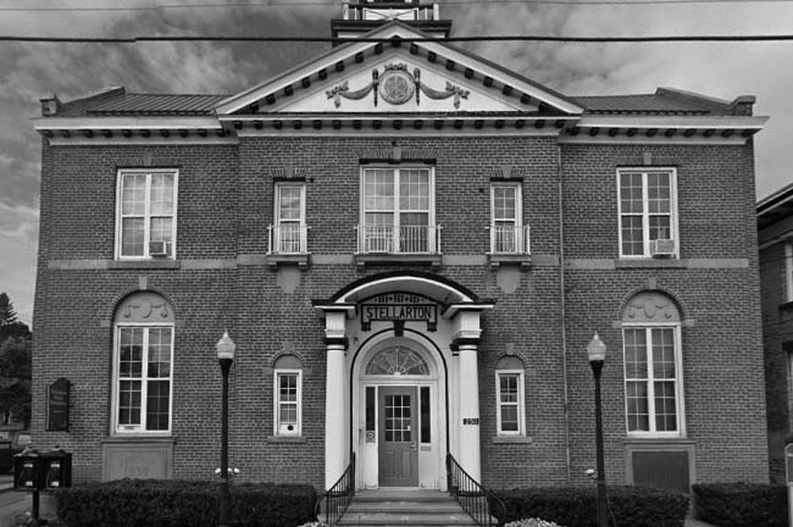 Stellarton passes religious symbols policy