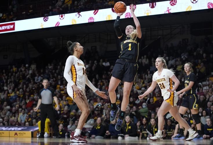 Swords scores 23, Olson adds 19 as freshmen lead No. 24 Michigan women ...