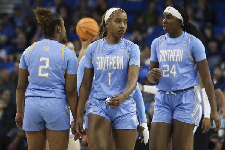 Lauren Betts and top-seeded UCLA push past Southern 84-46 in the Bruins ...