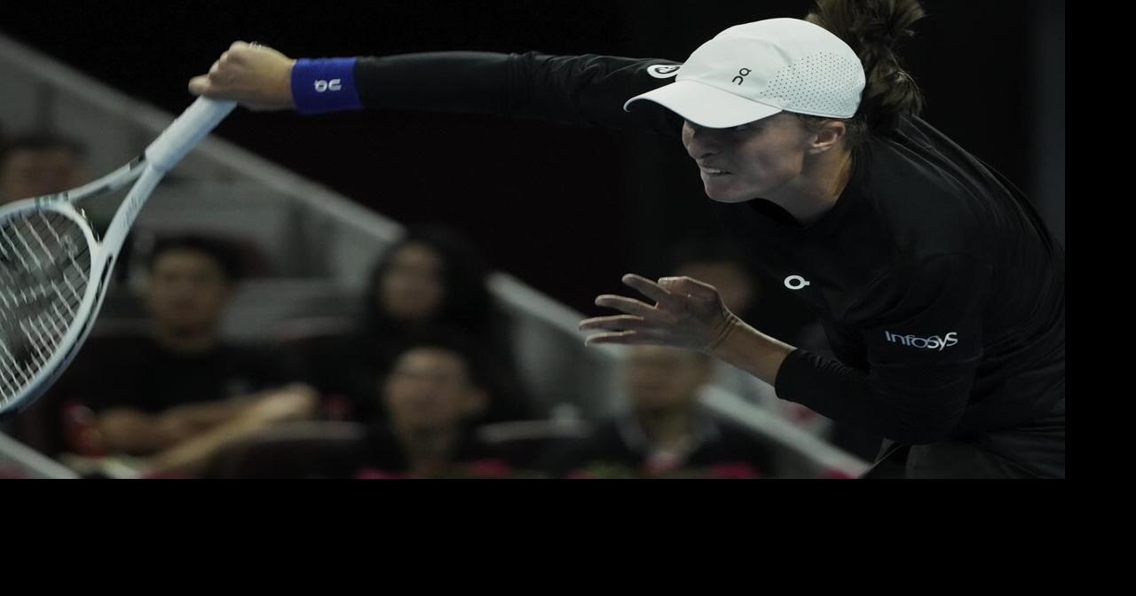 Coco Gauff and Iga Swiatek win their WTA Finals opening matches in ...