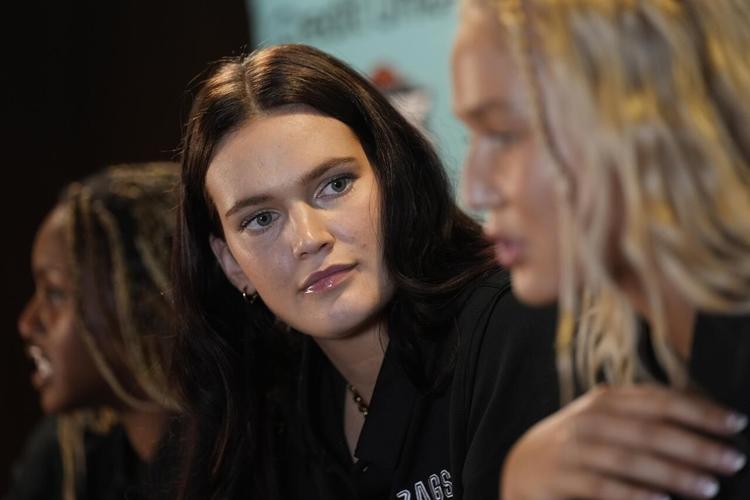 Gonzaga's Lisa Fortier ready to coach again with cancer treatment ...