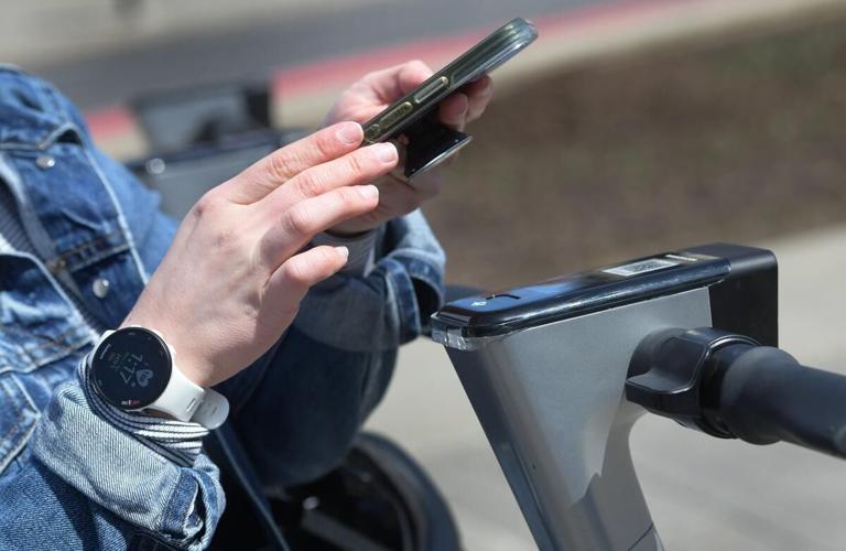 Rentable e-scooters officially launch in Hamilton