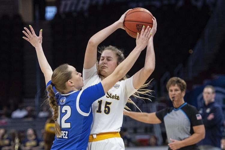 Shumate scores 18, Kent State women pour it on in second half to win ...